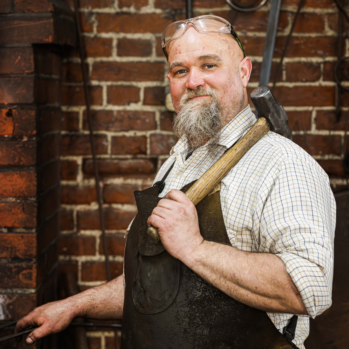 Designs on Metal – Art For Cure