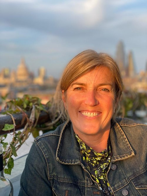 The Team – Art For Cure